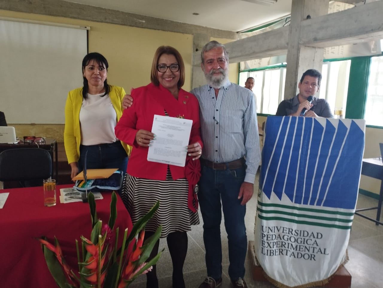 En sede de posgrado de Upel realizan conferencia sobre investigación