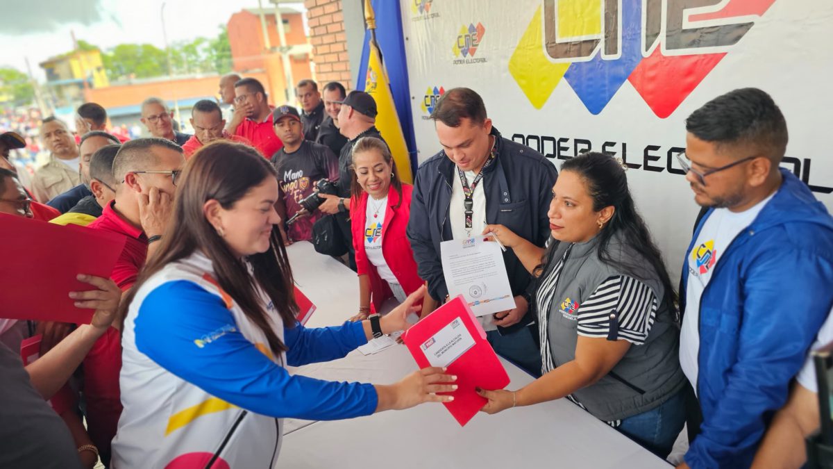 Ana Fuentes inscribió su candidatura a la Alcaldía de Maturín
