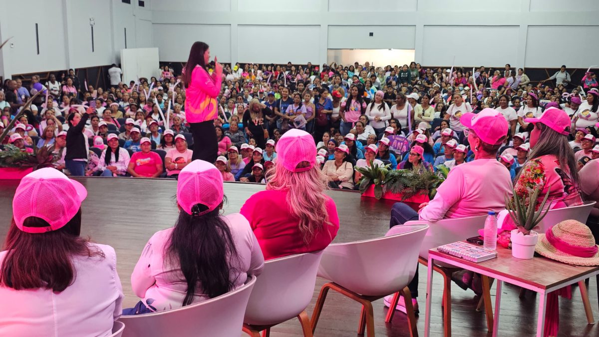 Ana Fuentes sostuvo encuentro con las mujeres de Maturín‎